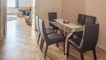 Apartamento Superior | Refeições no quarto