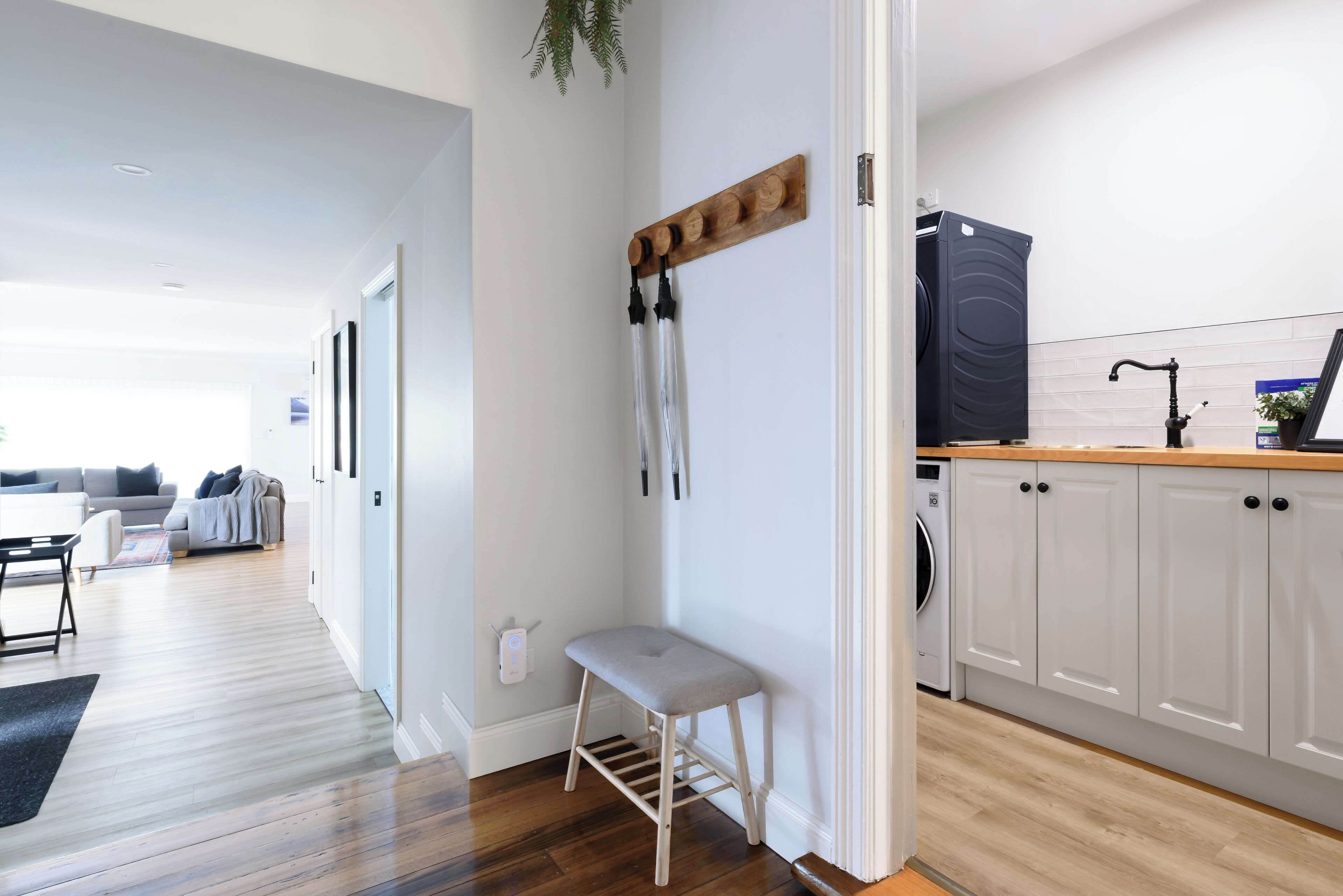 The Mannsion On Mann With Small Garage - Riverside