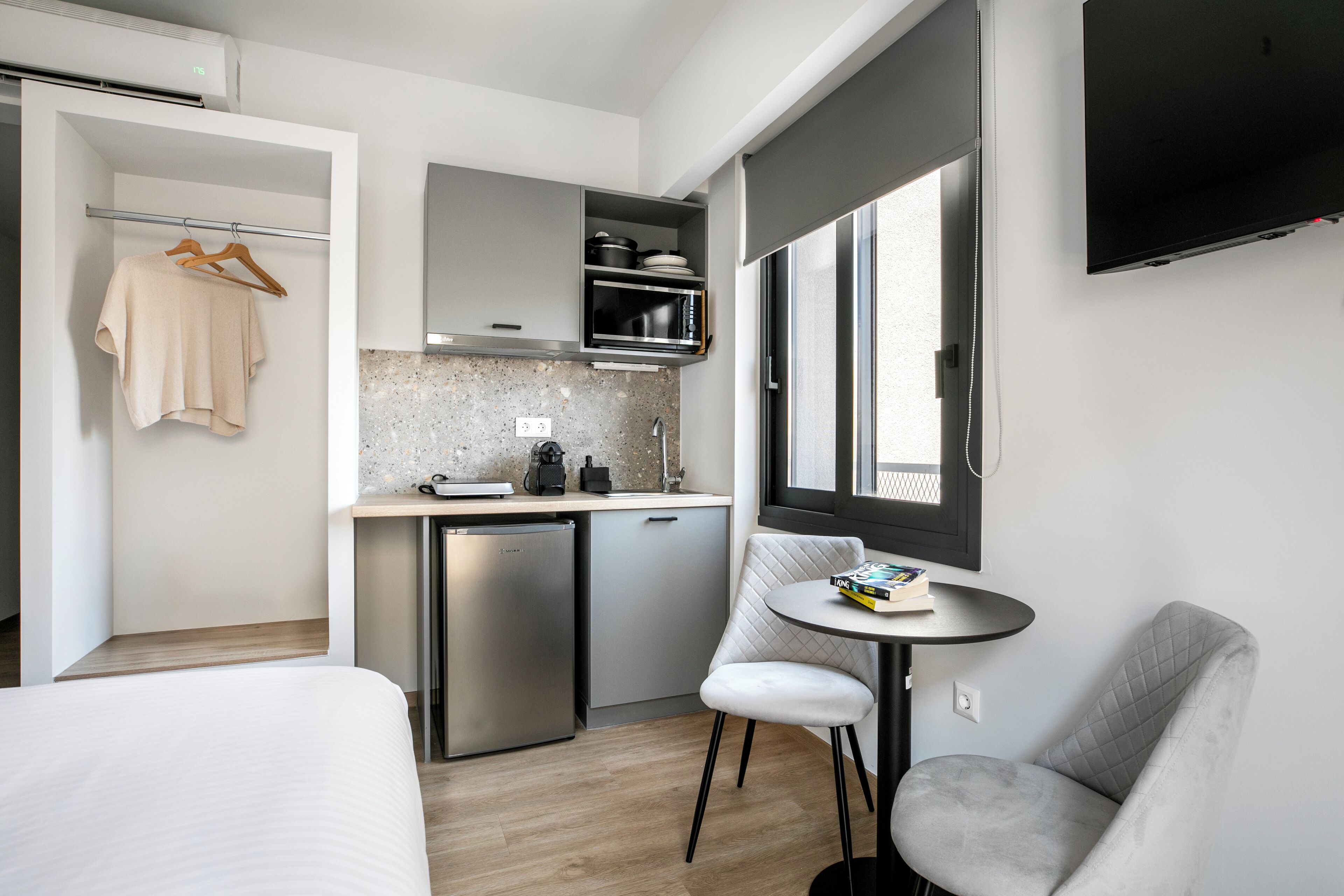 Estúdio | Cozinha privada | Um frigorífico/congelador grande, um micro-ondas, uma placa de cozinha 