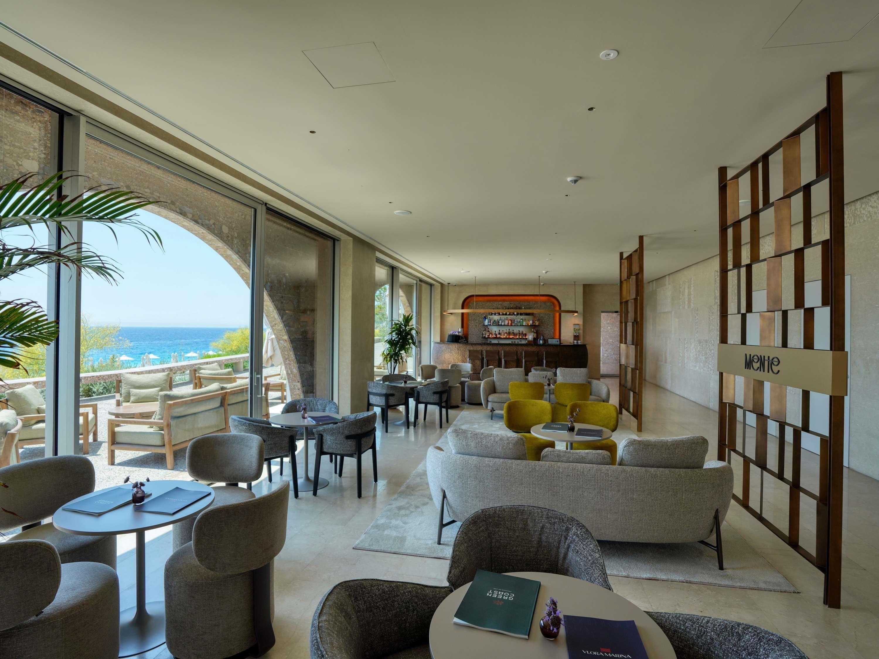3 bares/lounges, bar ao lado da piscina, bar na praia