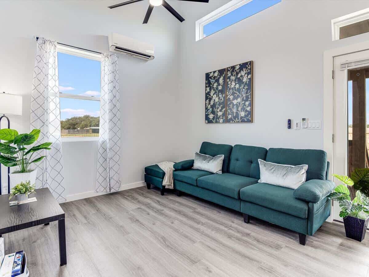 The Blue Flower - Bayside, TX