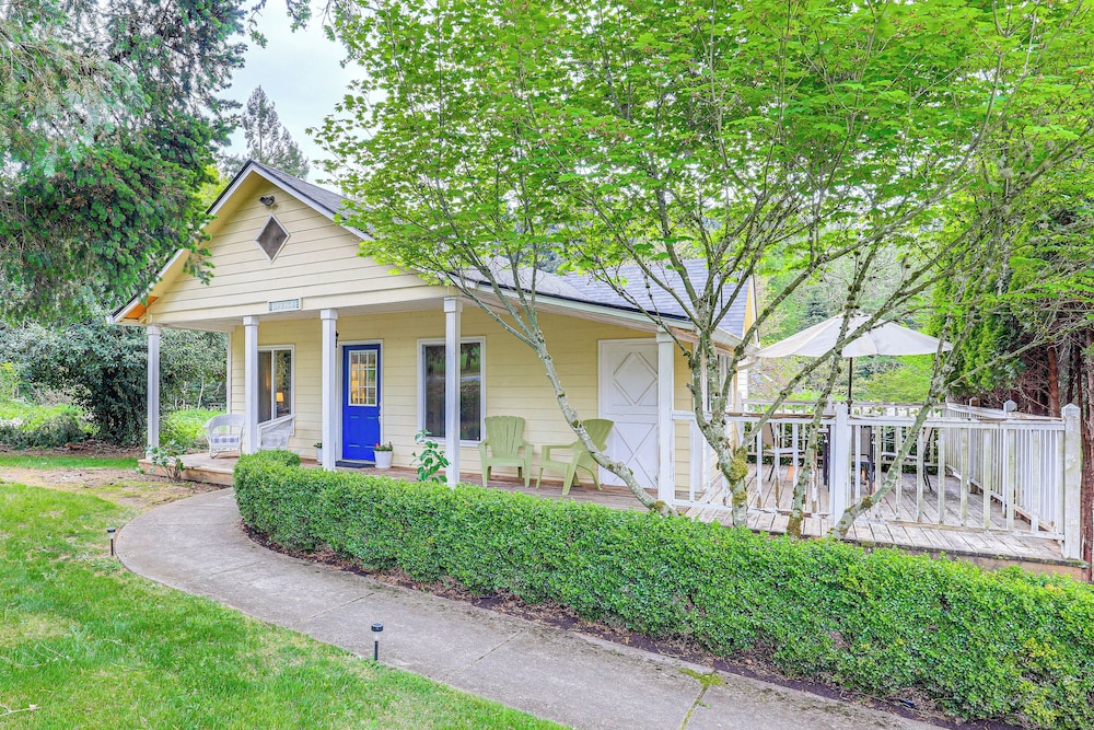 8 Mi To Columbia River Gorge: Cottage W/ Deck! - Troutdale, OR