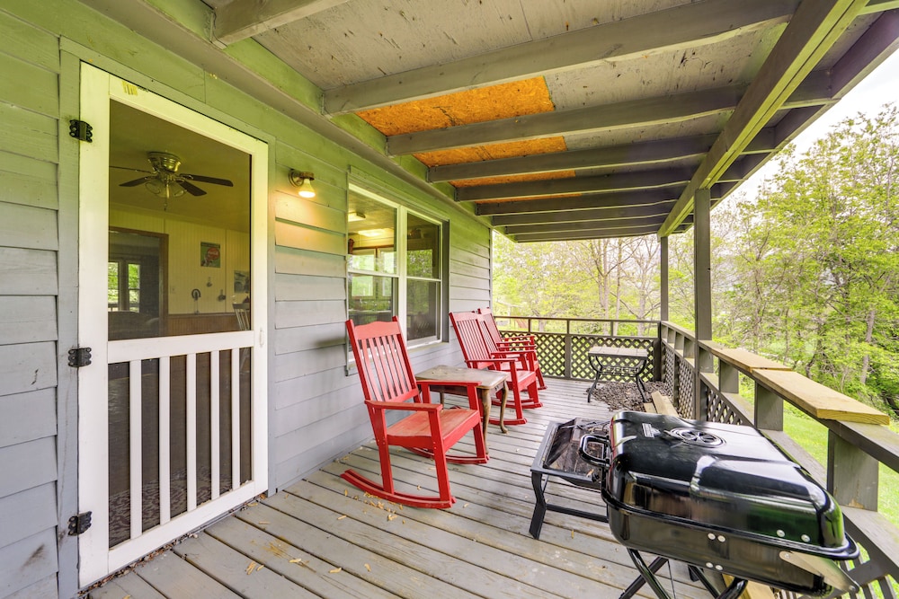 5 Mi To Lake Junaluska: Mtn Haven W/ Deck! - Maggie Valley, NC