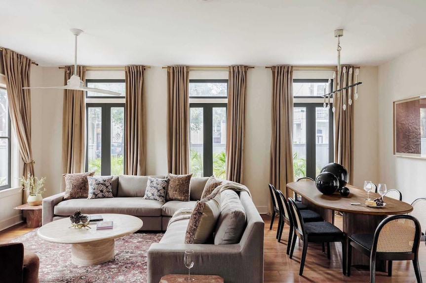 Luxury Garden District Retreat With Heated Pool - Metairie, LA