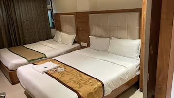 Quarto Quádruplo | Secretária, secretária adequada para computadores portáteis