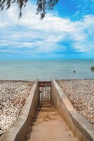 Vista para praia/oceano