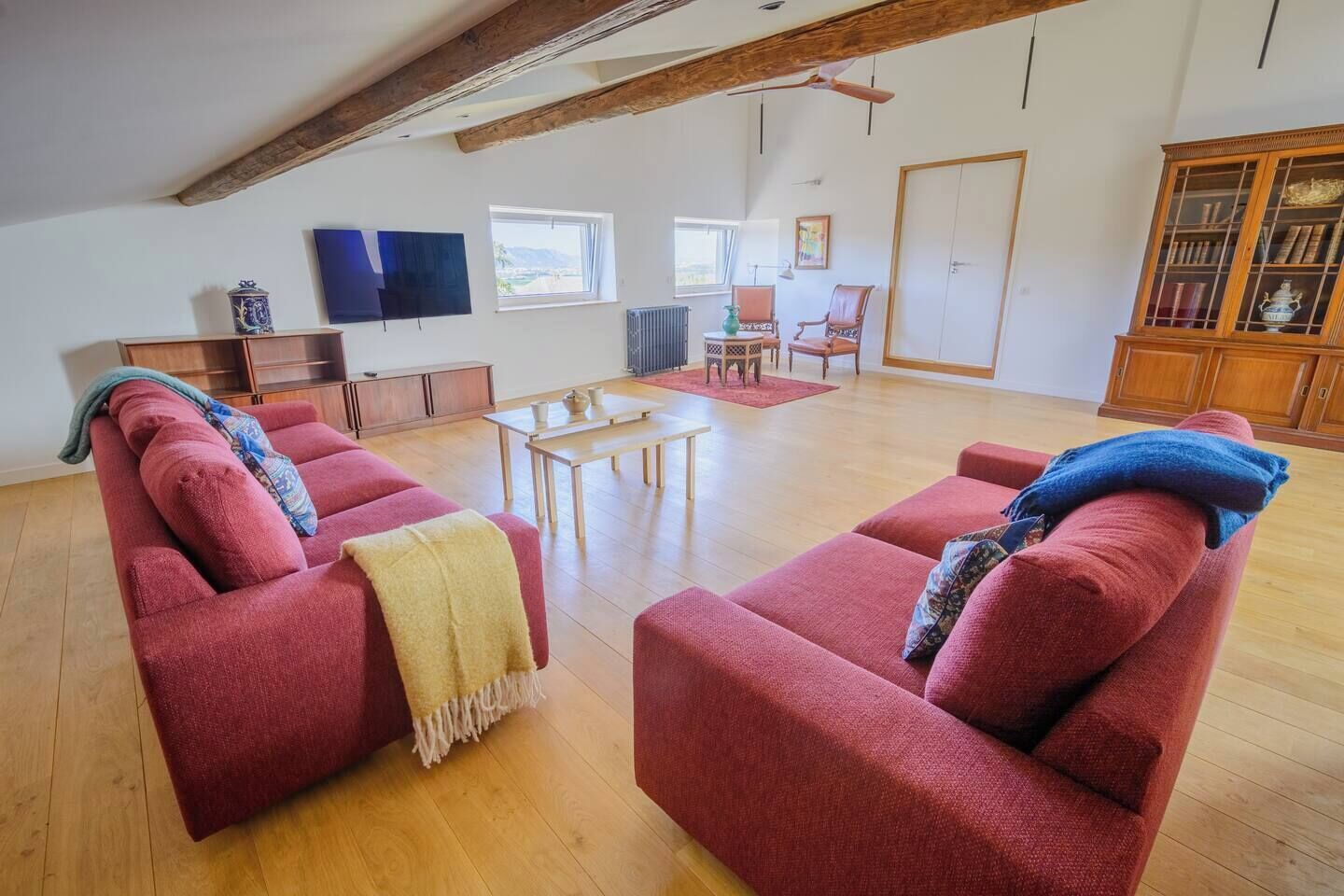 Beautiful Mansion With Large Garden - Crest