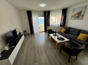 Televisor de ecrã plano de 32 polegadas com canais via satélite 