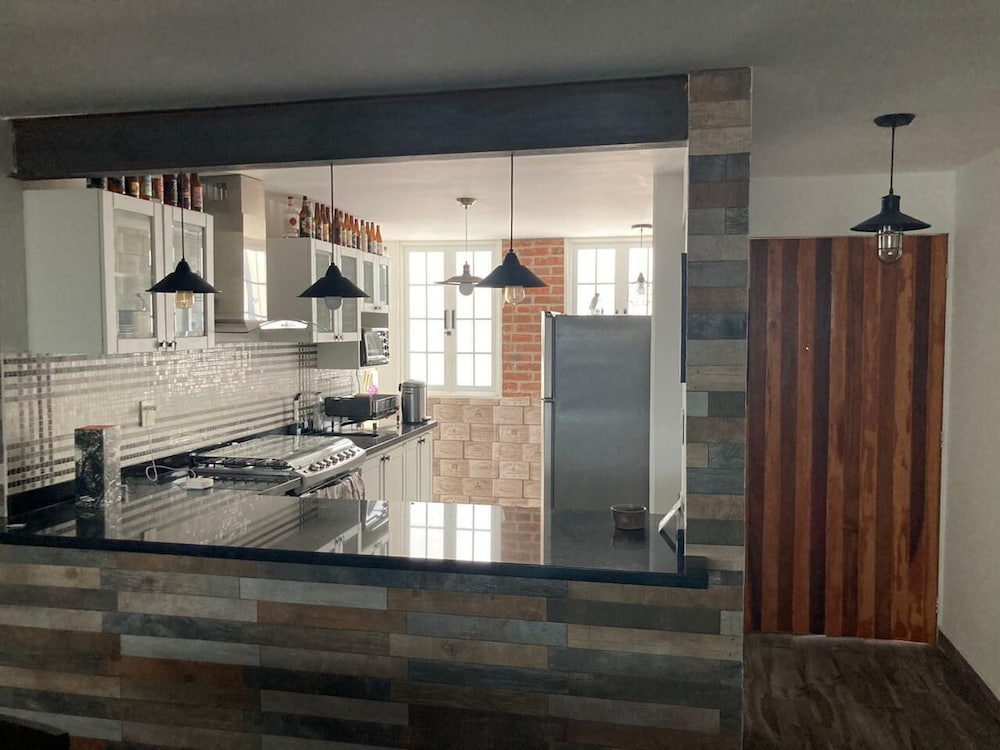Departamento Farallon - Leon