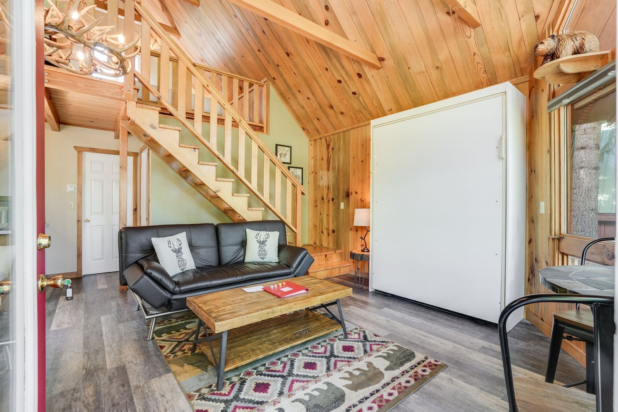 Cozy Cabin With Views Of Majestic Mt. Adams - Trout Lake, WA