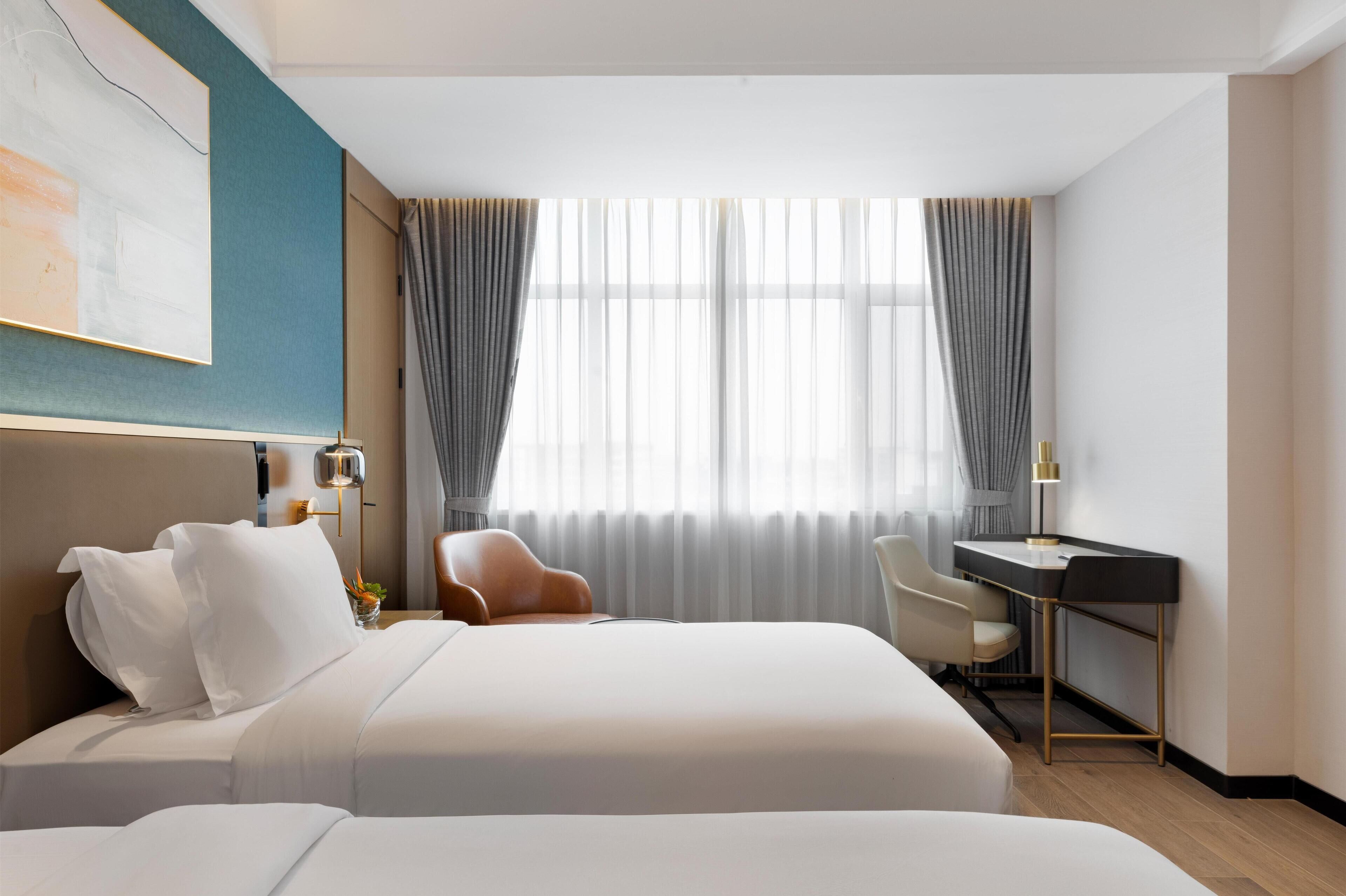 Cofre no quarto, secretária 