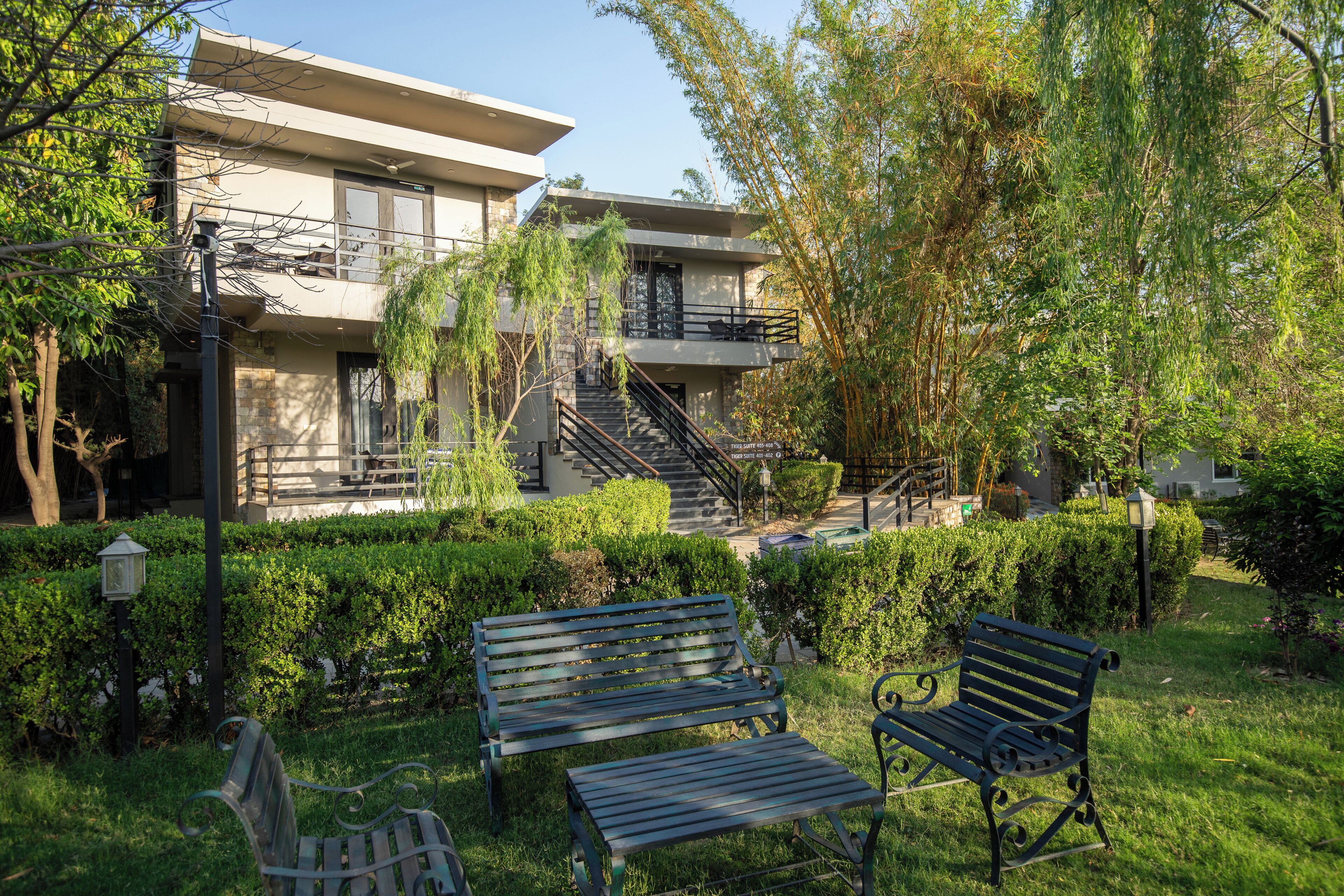 Suite Familiar, vista para o jardim | Secretária, Wi-fi grátis, roupa de cama fornecida 