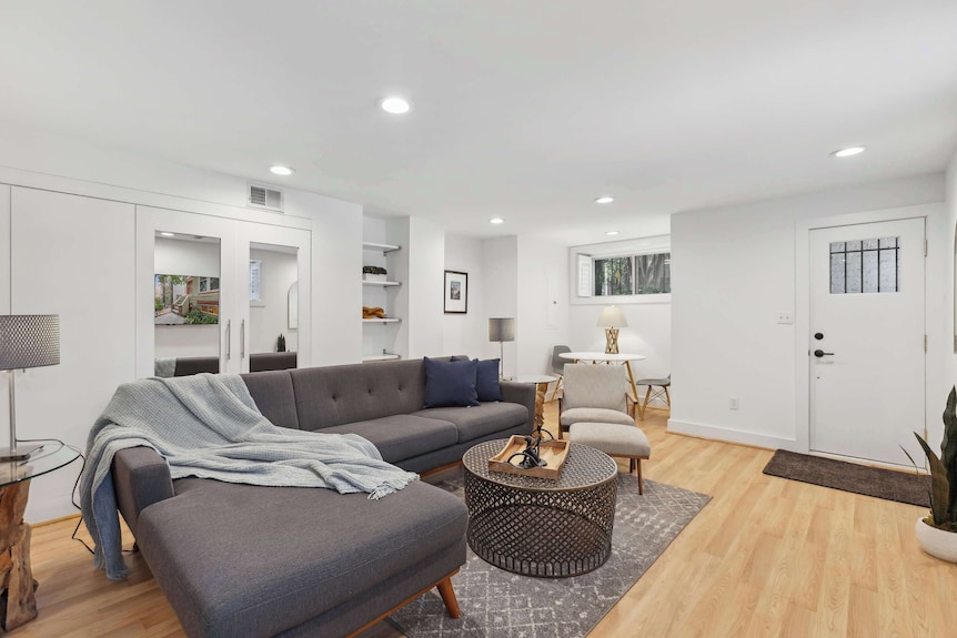 Free Parking! Large, 2br/1.5ba With Ac/tv/internet - Trinidad, Washington DC