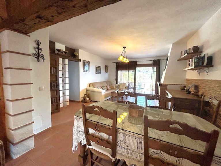 El Almendro House - Casares