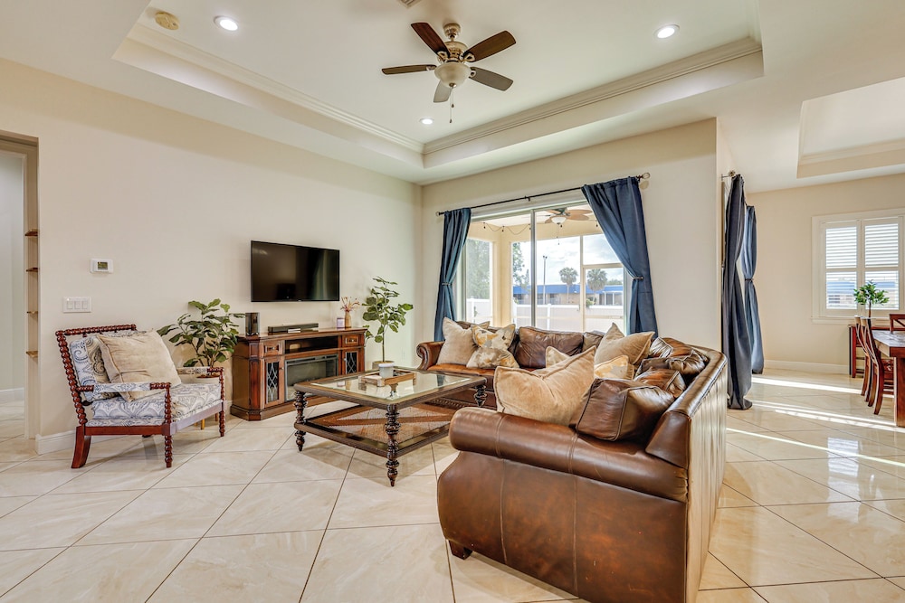 Pet-friendly Home W/ Fenced Yard In Fort Myers! - Fort Myers, FL