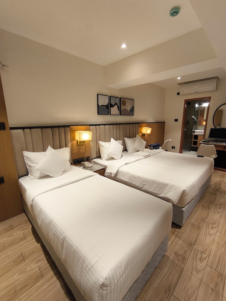 Treebo Taara - Chennai