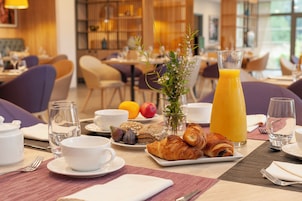 Café da manhã continental todos os dias mediante uma taxa