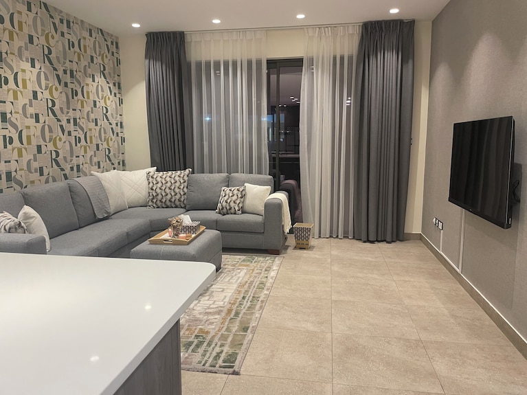 Live In The Heart Of Amman With This Luxury One-bedroom Suite Featuring Two Balc - Amman