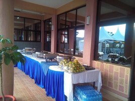 Café da manhã continental grátis todos os dias