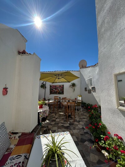 madam hrisa konukevi