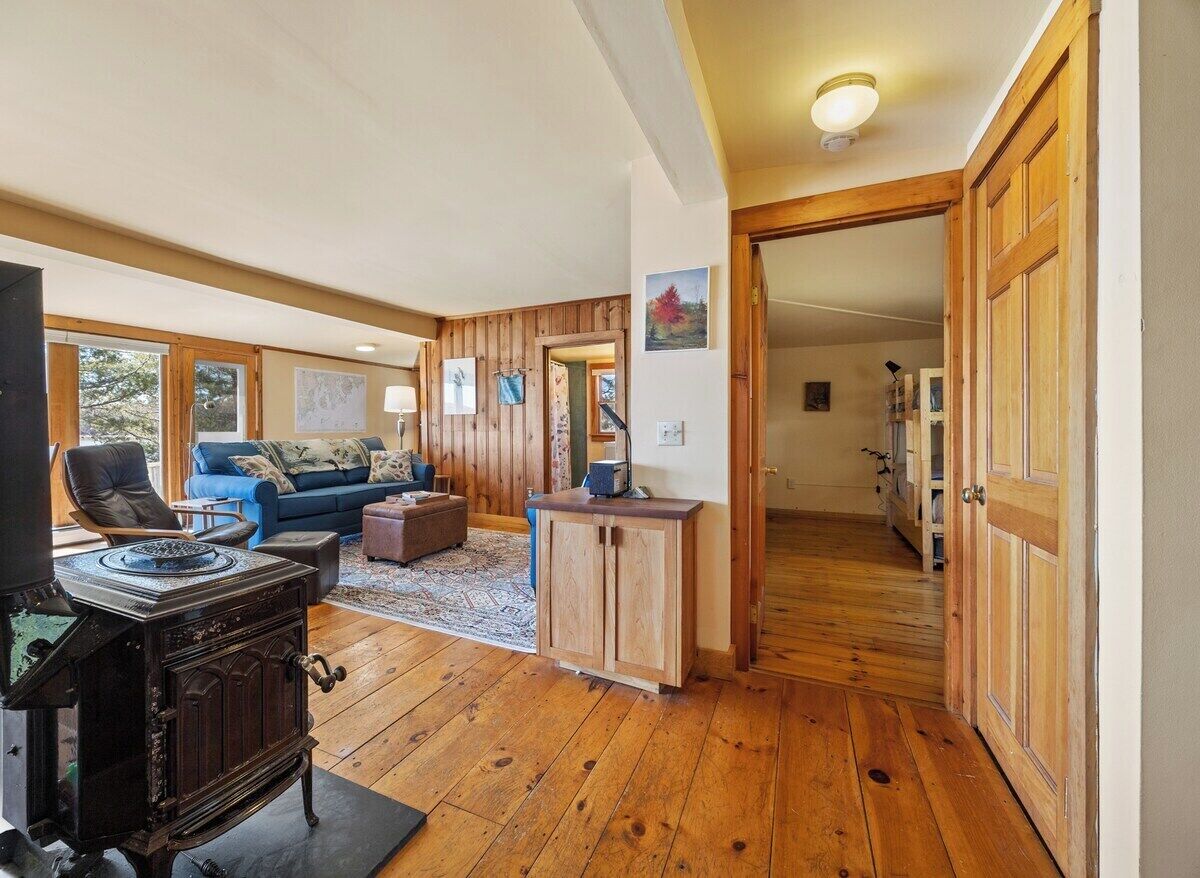 Berry Cove Cottage-oceanfront! - Maine