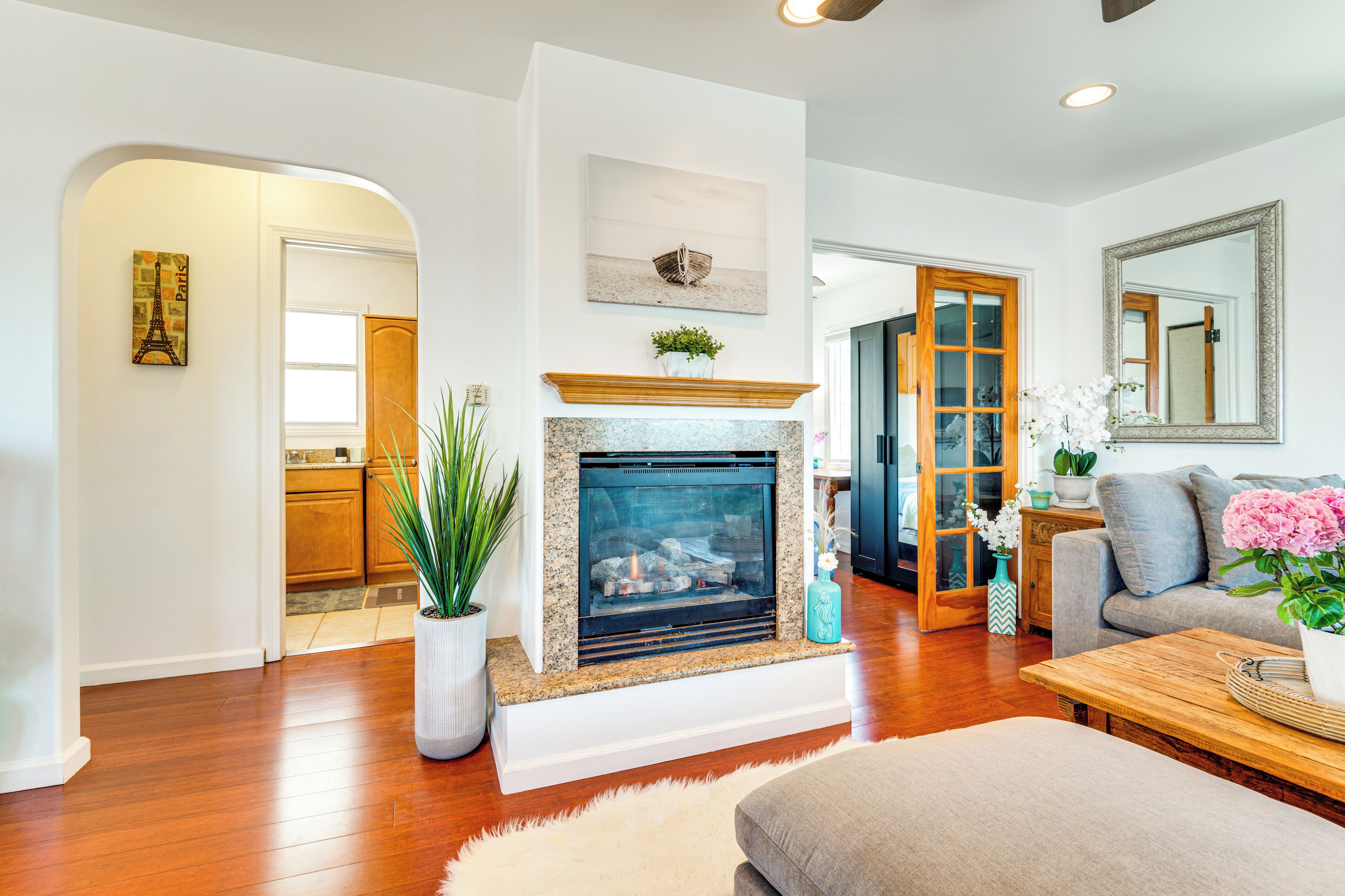 Walk To Ocean: Manhattan Beach Home W/ Deck - Redondo Beach, CA