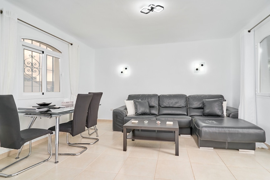 Apartment 'Ella' With Sea View, Wi-fi And Air Conditioning - Nerja