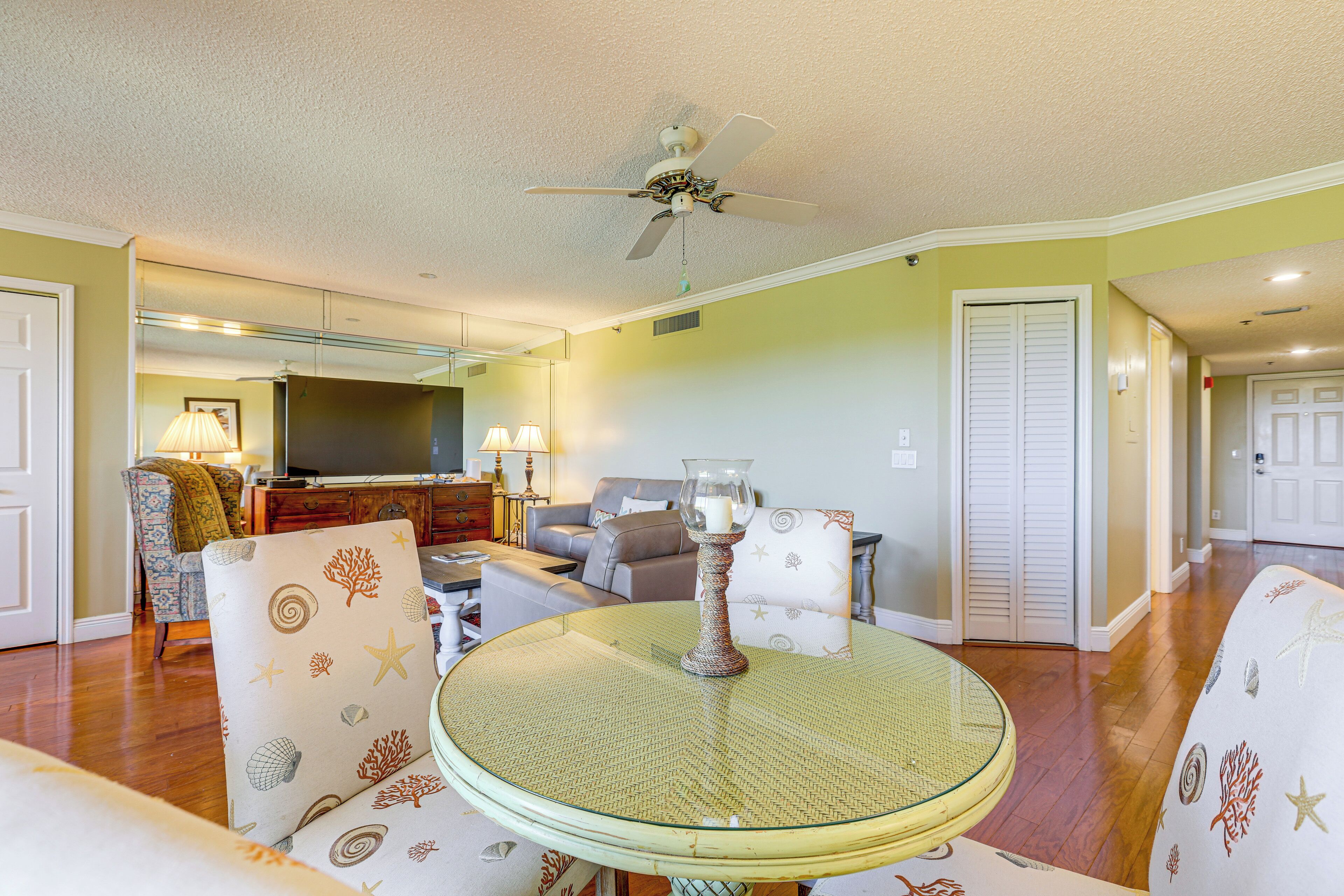 1/2 Mi To Jupiter Beach: Penthouse Condo W/ Views - Jupiter, FL