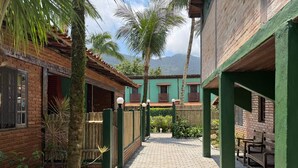 Chalé, 1 quarto, não fumadores, junto ao jardim | Terraço/pátio interior