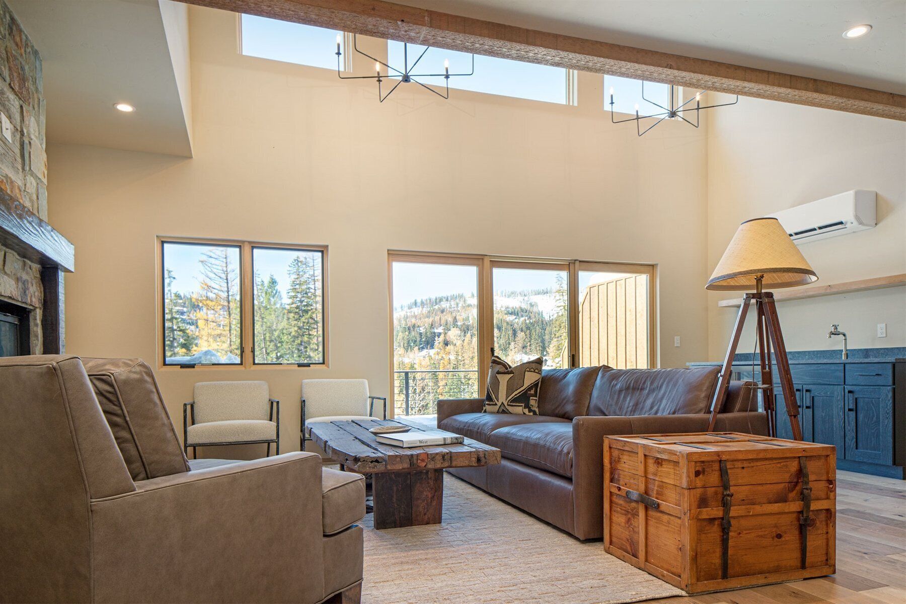 New! Ski-in/ski-out Townhome With Hot Tub And Fireplaces - Columbia Falls, MT