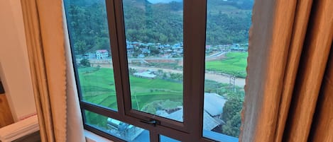 Quarto Superior, 1 cama queen-size, vista para a montanha | Vista para a montanha