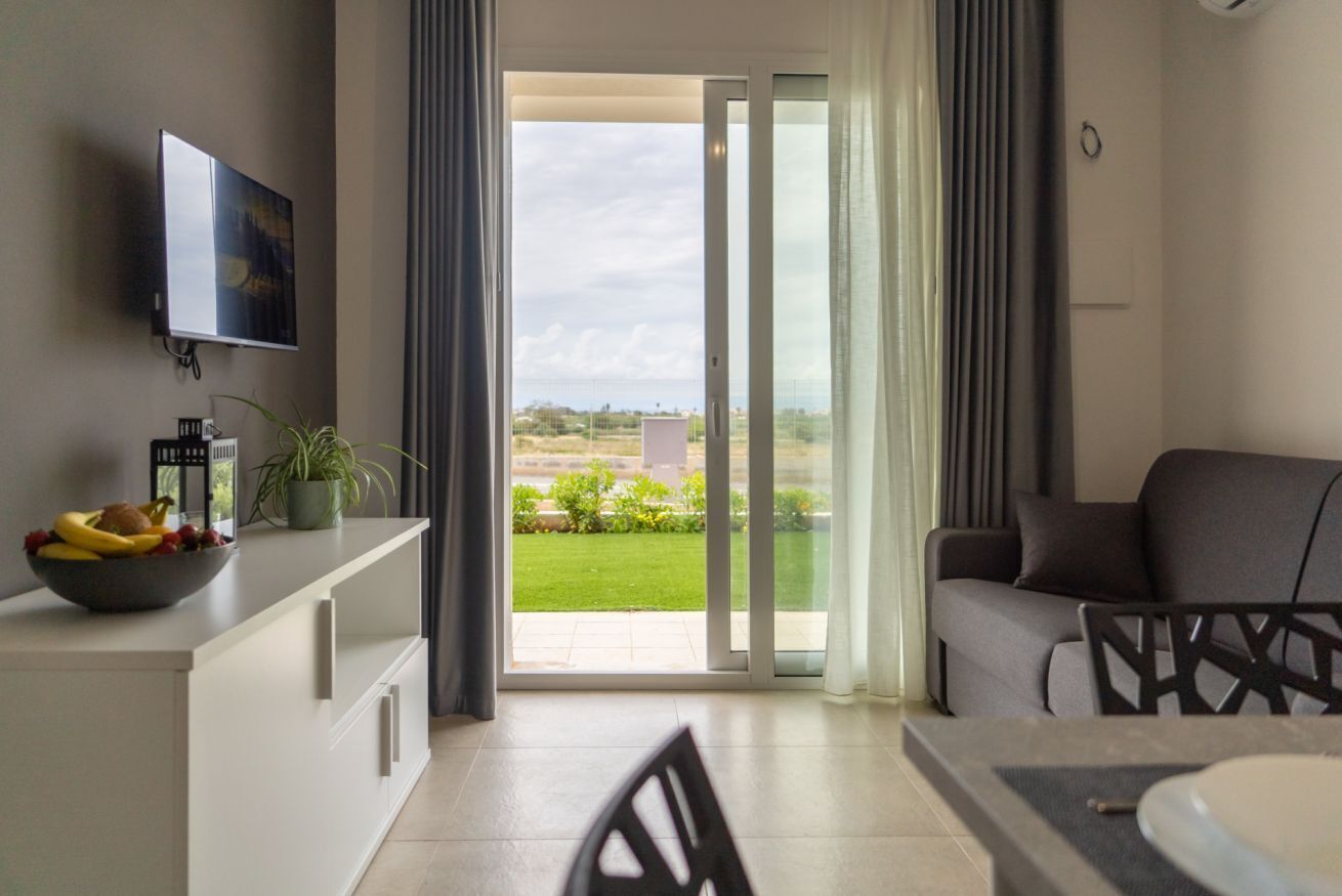 Charming 40 Sqm Apartment With Seaview, Able To Accommodate 4 People, Located Inside The Renowned Borgo 84 Residence, Equipped With Swimming Pool And Cycle Path. The Property Is Located Just 3 Km From The Center Of Marzamemi, One Of The Most Fascinating - Marzamemi