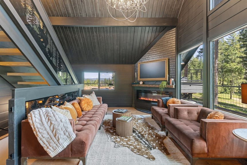 Custom Mountain Home · Hot Tub · Waterfall · 2.5 Acres · Ev Charger - Placerville, CA