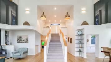 Casa família, 6 quartos, vista para o jardim | Área de estar