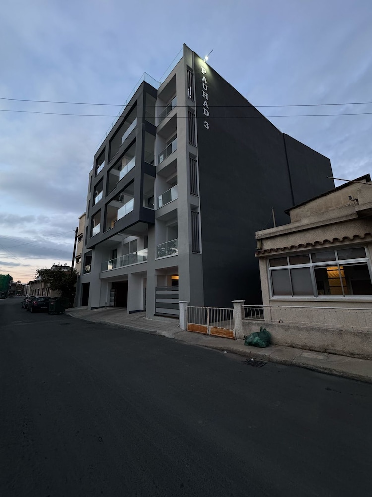 Pauhad 3 - Larnaca Studios & Apts - Larnaca