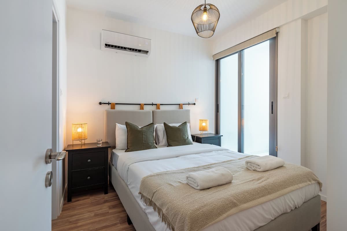 Apartamento, Vista para a cidade | 1 quarto, roupa de alta qualidade, com decoração personalizada