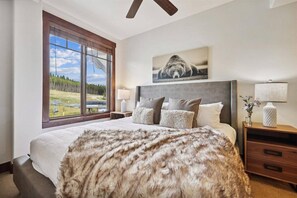 Apartamento em Condomínio Fechado (Luxury Crystal Peak Lodge 2 Bedroom C) | 2 quartos, Wi-fi grátis