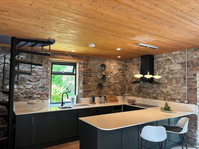 Charming Newly Renovated Barnhouse In The Heart Of Enniskerry - Bray