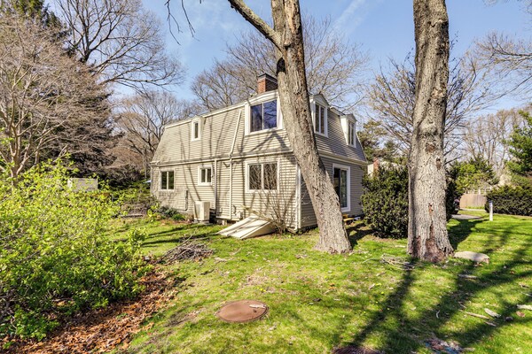 3 Mi To Cape Cod Bay: Marshfield Home W/ Balcony! - Black Rock Beach, MA