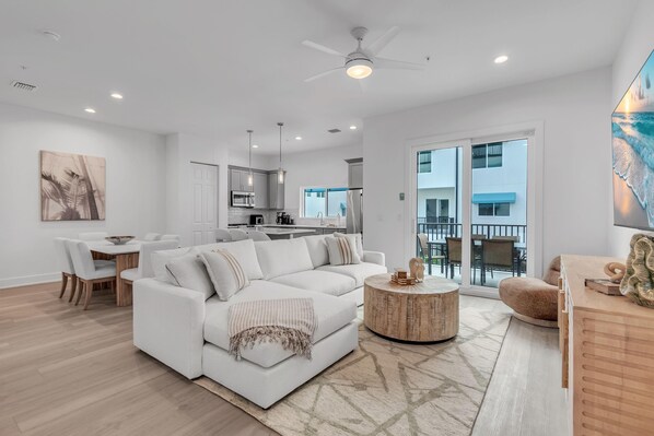 Casa, várias camas (Azul Townhomes A3 and A4 - Sunrise/Su) | Sala de estar