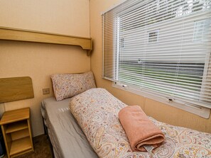 3 quartos, com decoração personalizada, com mobília individualizada 