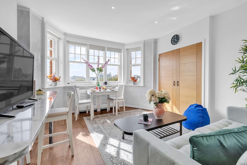Slice Of Brighton With Seaviews | By My Getaways - Brighton