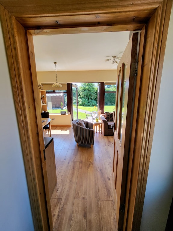 Hazelwood Holiday Home - Cozy & Homely - Sligo