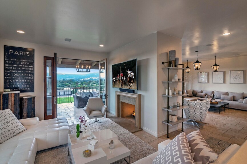 Entertainer's Dream - Goleta, CA