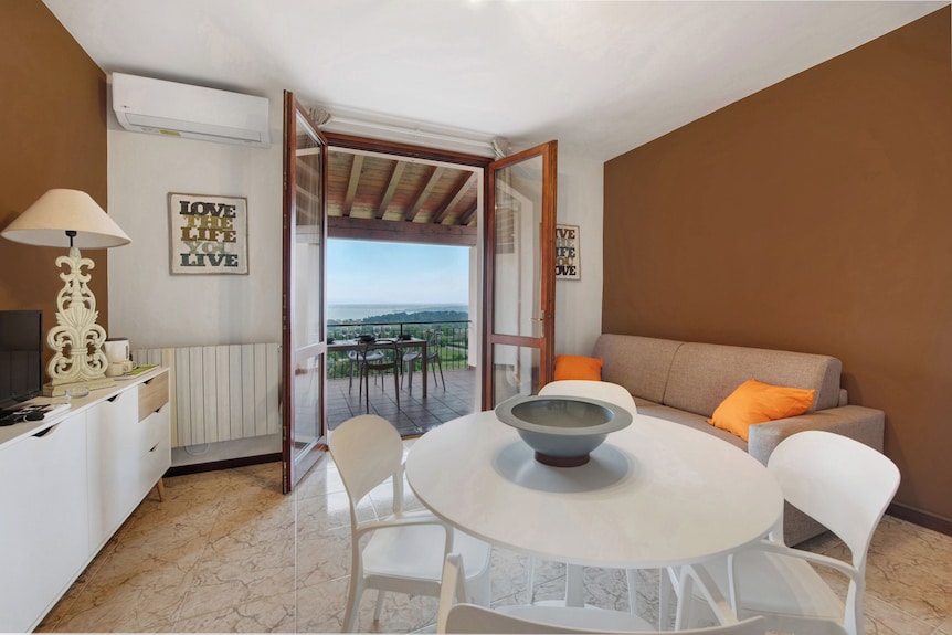 Appartamento 'Vista Lago 1' Con Vista Lago, Piscina In Comune E Wi-fi - Desenzano del Garda