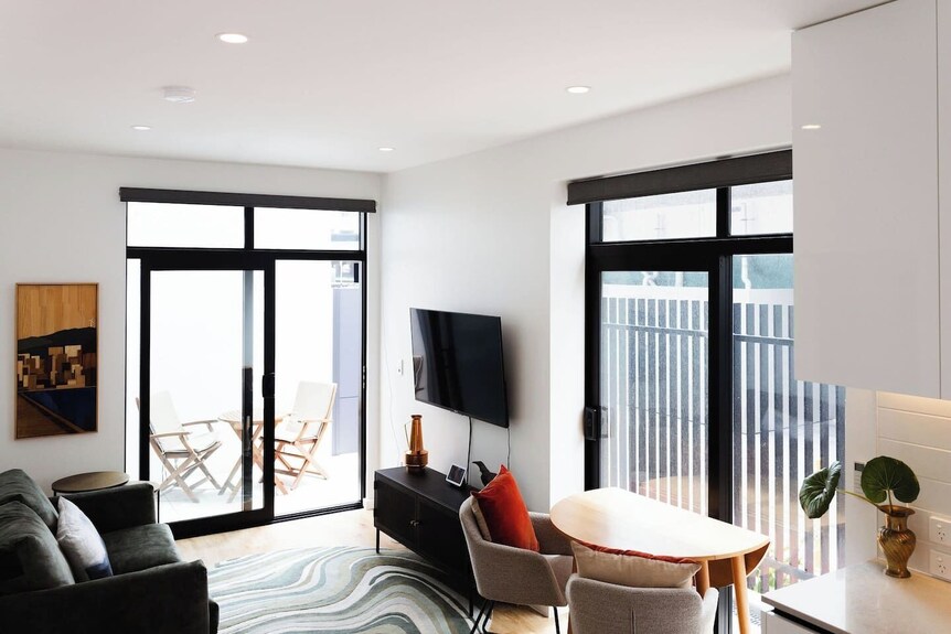 Chic 2br Apartment | Secure Gated Complex In Cbd - Wellington