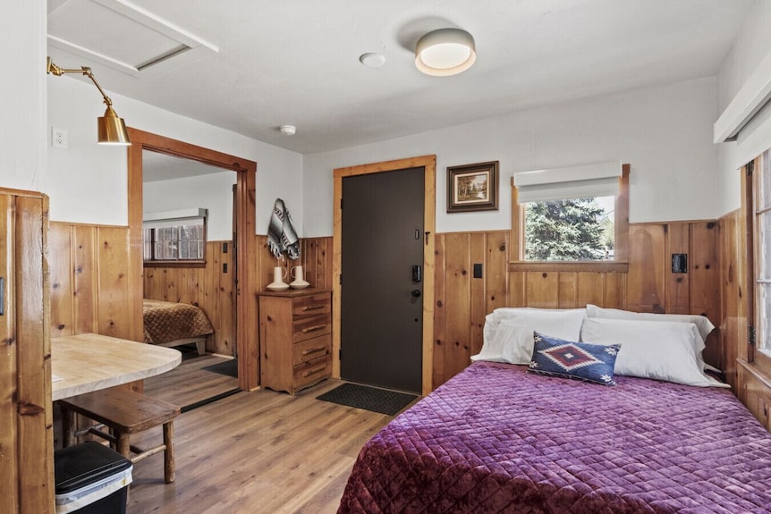 Timber Lodge Cabin #10 - Colorado Springs, CO