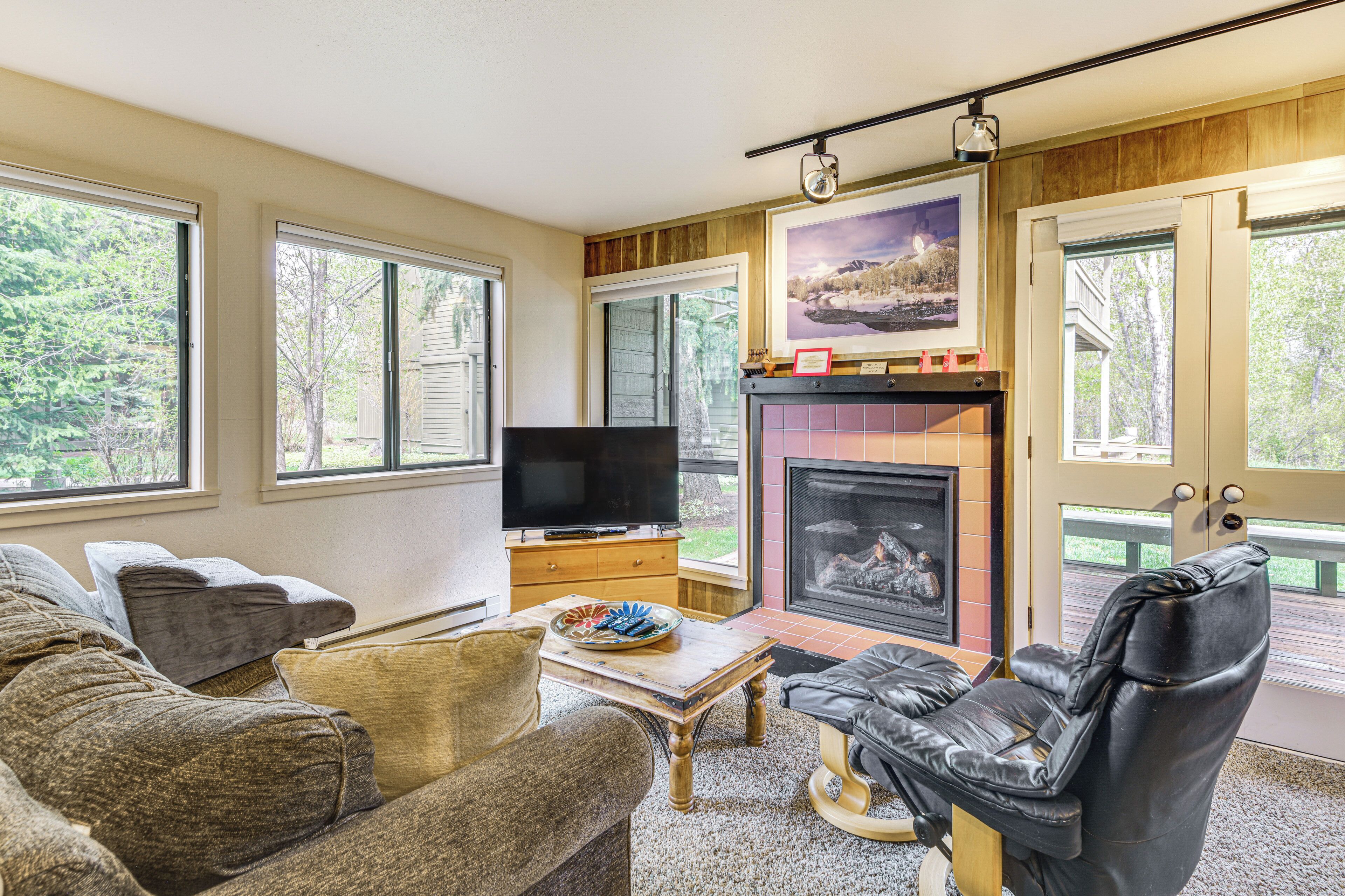Walk To Sun Valley Village: Condo W/ Deck! - Sun Valley, ID