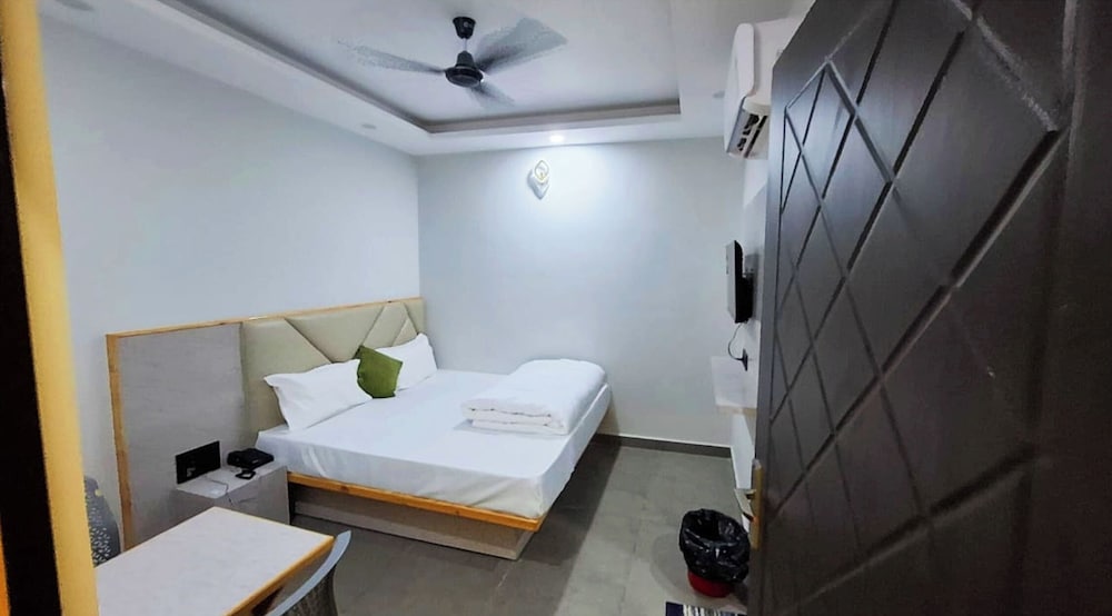 Hotel Heavens Guest House Haridwar - 赫爾德瓦爾