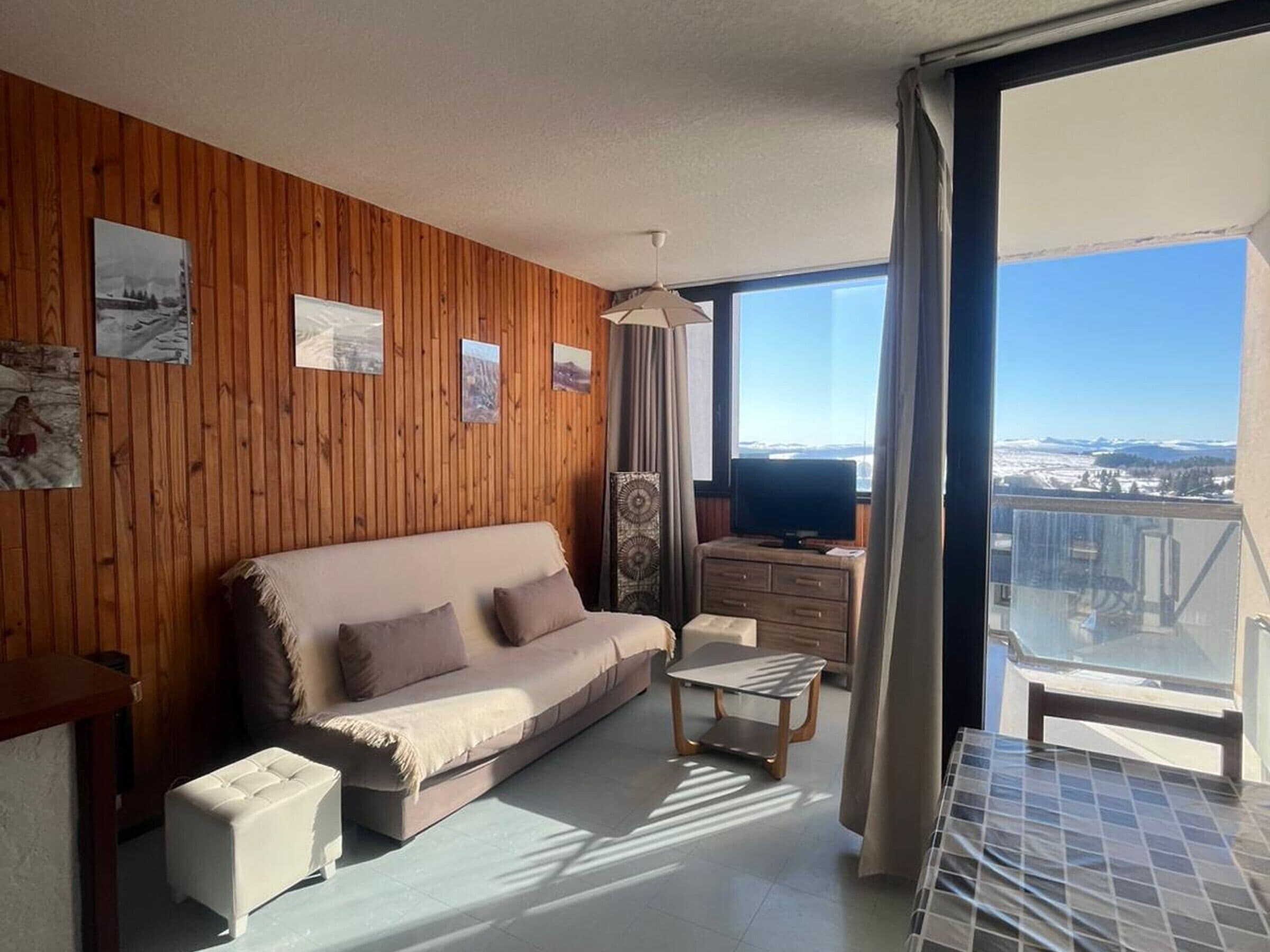 Family Apartment For 6 In Super Besse, Near Slopes - Puy de Sancy